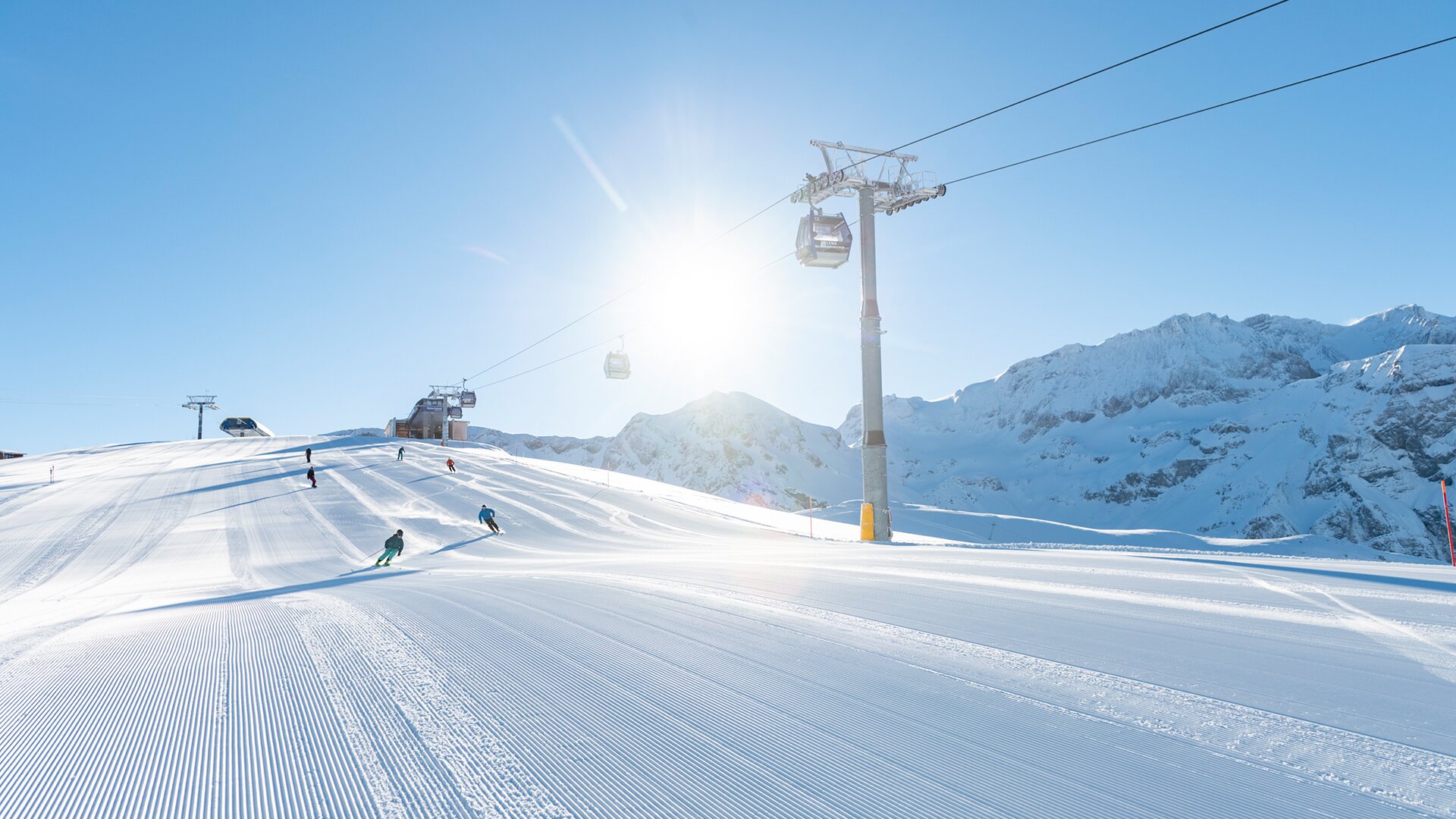 Skiing and mountain biking in the Bernese Oberland